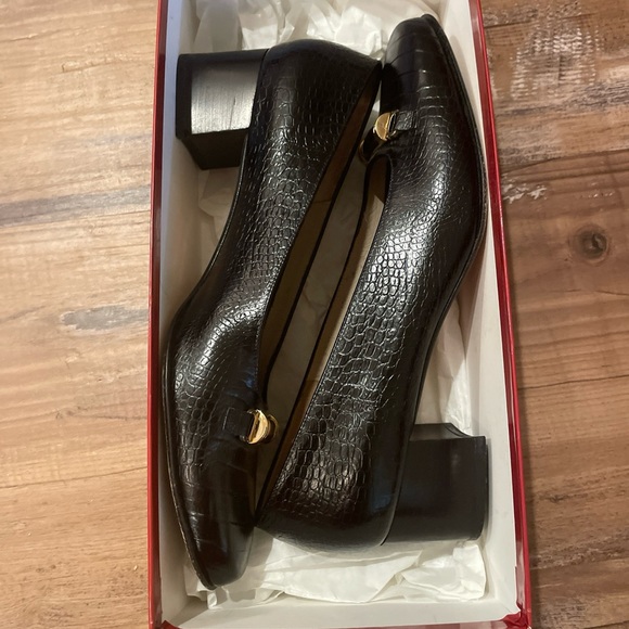 Salvatore Ferragamo | Shoes | Ferragamo Womens Aury 307624 Black Croc ...